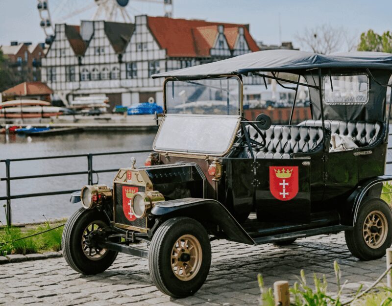 60 min of sightseeing in retro cars, Gdansk - A Closer Look at the Retro Car Gdansk Tour