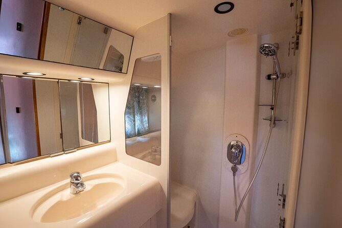 60ft 1 Hour FREE | Miami Yacht Rental | 3 to 6 Hours | 13 People - Frequently Asked Questions