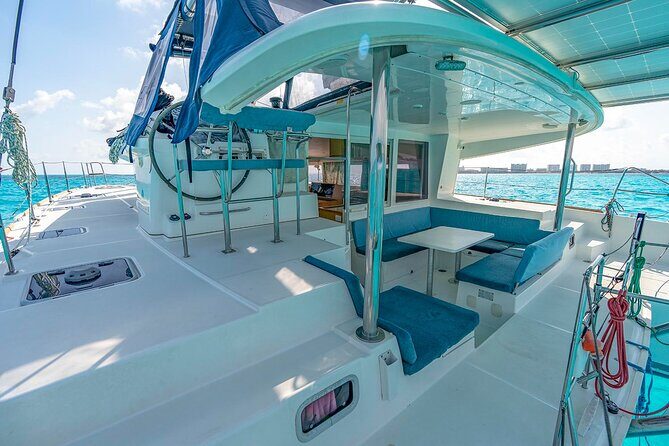 7hrs 42ft Luxury Catamaran Private Charter Cancun to Isla Mujeres - FAQ