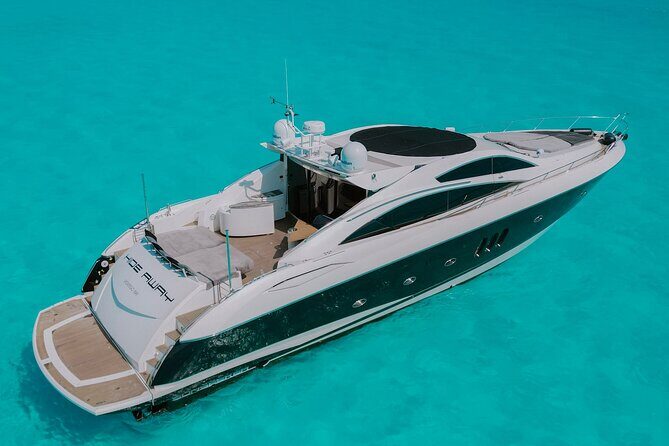 82 Feet Mega Yacht Rental up to 15pax in Cancun - Key Points