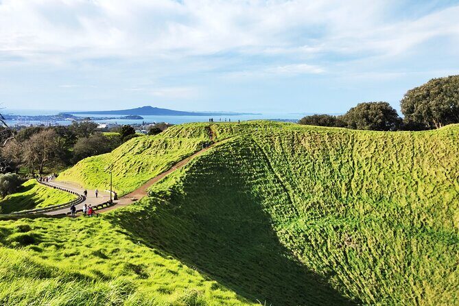 9 Day South to North Island NZ Private Tour from Queenstown - Final Days in Auckland: City and Culture