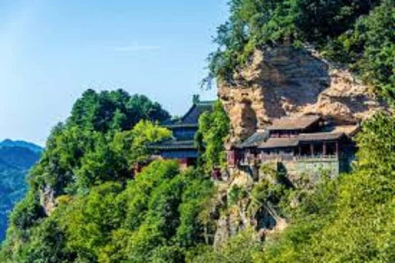 9-Day Tour Through Wudang,Chengdu,Dujiangyan&Zhangjiajie - The Enchanting Beauty of Jiuzhaigou and Mount Emei
