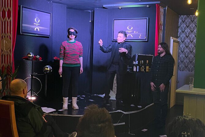 90 Minute Family Close-Up Magic and illusionism Show in Blackpool - FAQ