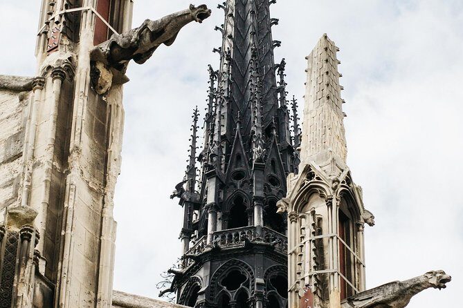 90 Minutes Notre Dame Exterior Semi Private Tour - In-Depth Look at the Experience
