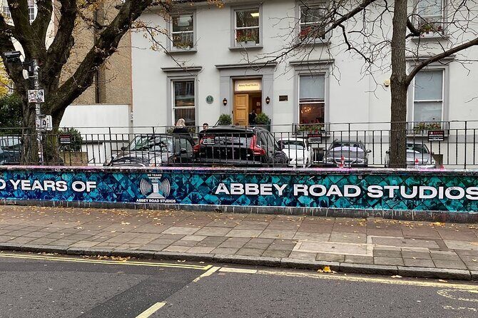 A Beatles London taxi tour and sightseeing experience - What’s Included and How It Adds Value