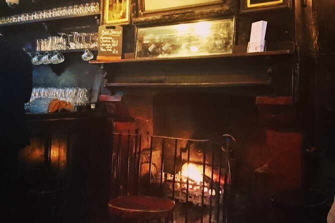 A Christmas Carol and Charles Dickens Old London Walking Tour - Exploring the Itinerary in Detail