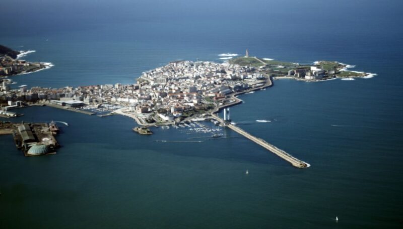 A Coruña: Private Walking Tour with Local Guide - Exploring A Coruña: A Private Walking Tour with a Local Guide