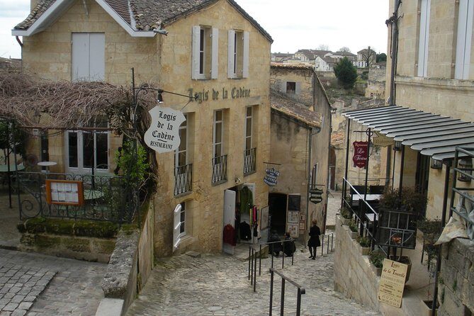 A day in Saint-Emilion in a sidecar - Key Points