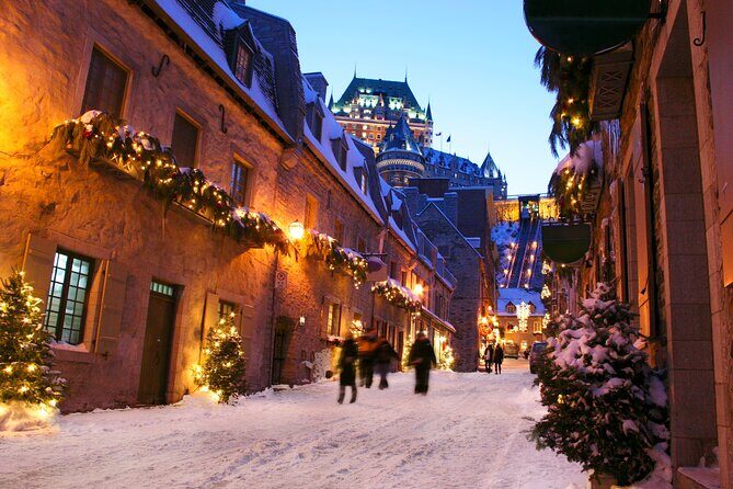 A Joyful Christmas: Private Walking Tour in Quebec - An In-Depth Look at the Tour