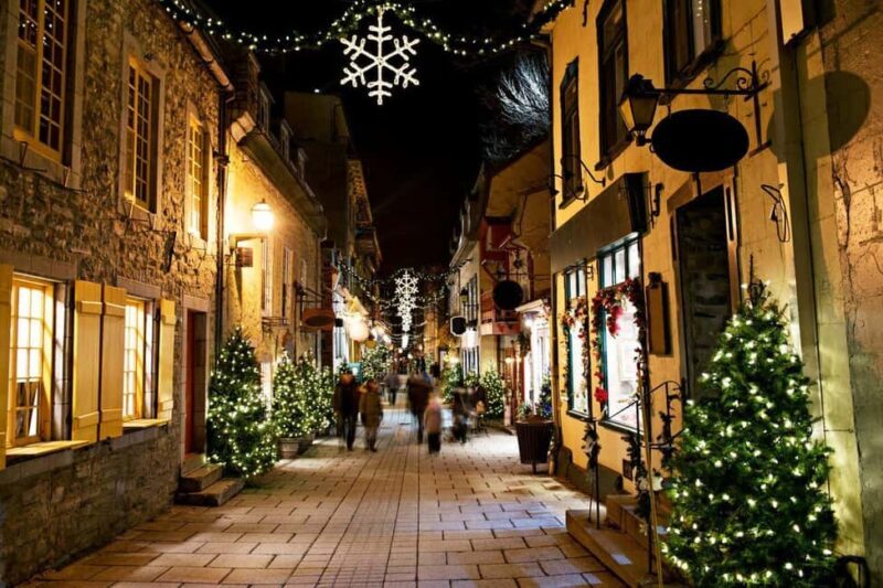 A Joyful Christmas: Private Walking Tour in Quebec - The Experience from Reviews and Feedback
