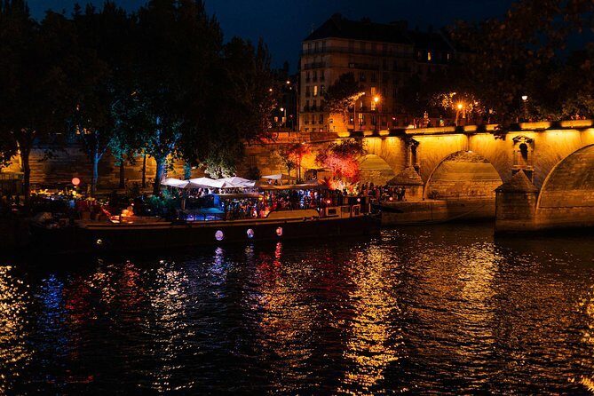 A Magical Evening in Paris With Locals: PRIVATE City Walking Tour - The Sum Up