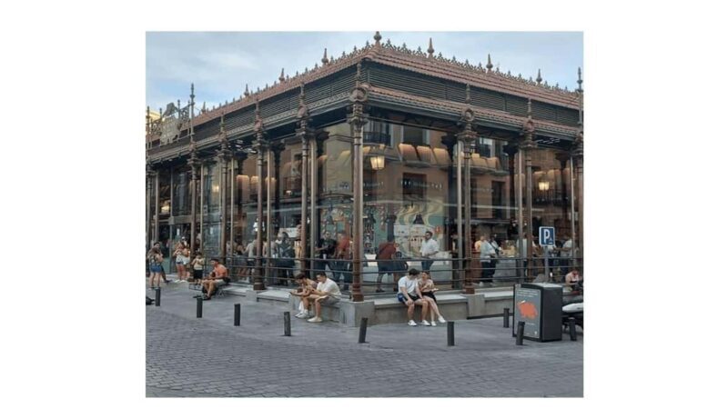 A more complete and fun audio-guided tour with an urban tuk-tuk - Key Points