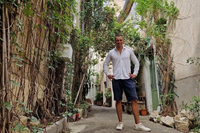 A Private Guided Historical and Cultural Tour in Nîmes - The Guide: Knowledgeable but with Caveats