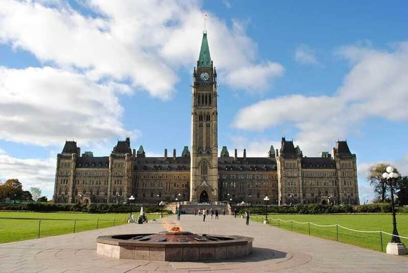 A Romantic Walking Tour Through Ottawa - Who Would Love This Tour?