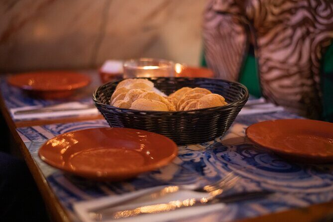 A True Taste of Lisbon: Portuguese Tapas, Wine & Surprise Drink - Authenticity and Cultural Insights