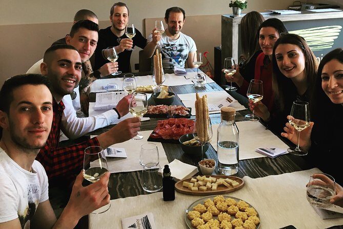 Abellonio Cascina Piccaluga - visit to the vineyards, to the wine tasting cellar - FAQ