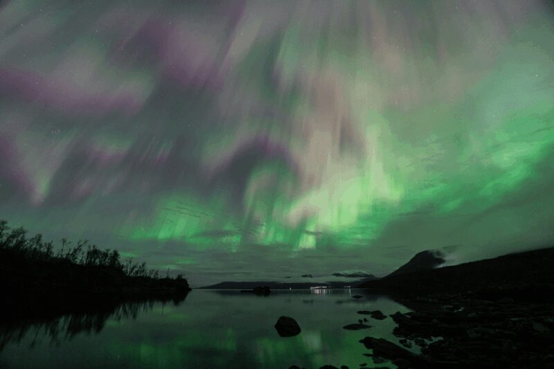 Abisko: Guided Autumn Aurora Chase with Hotel Transfers - The Guides: Expertise and Personal Touch