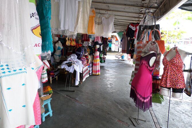 Acapulco City Tour - Hollywood Glamour at Los Flamingos Hotel