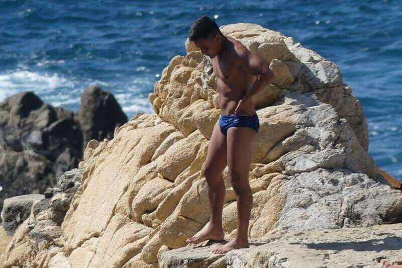 -Acapulco: Cliff Divers at La Quebrada with Lunch and Drinks - Exploring the Acapulco Cliff Diving Experience