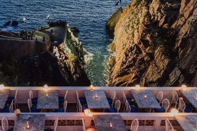 Acapulco Cliff Divers at Night - FAQ