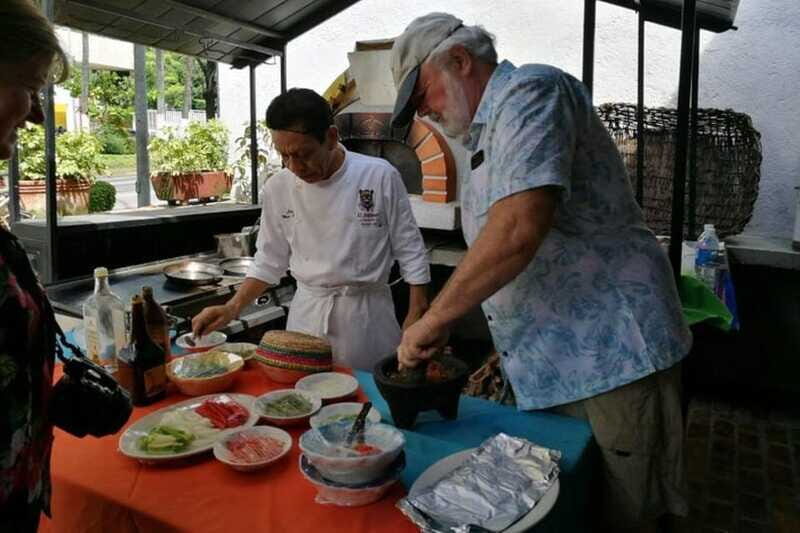 -Acapulco: Mexican Cooking Class and Market Tour Experience - Who Should Book This Tour?