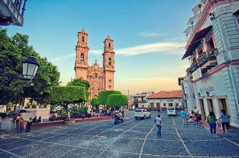 Acapulco to Taxco: One-Day Colonial Silver City Tour - Exploring Colonial Taxco