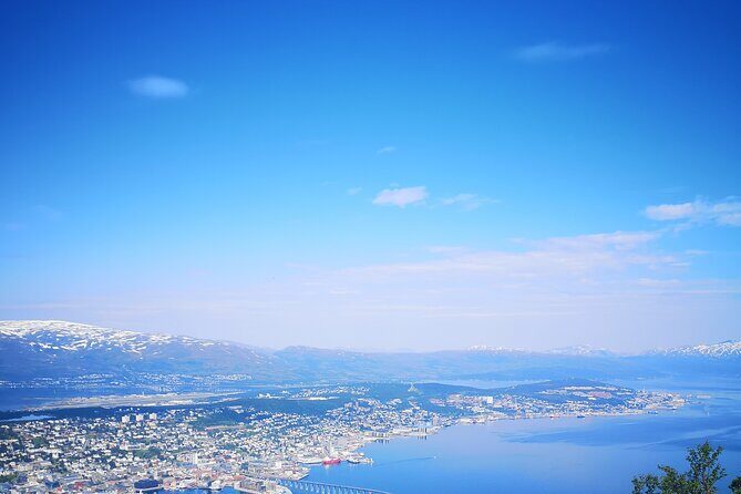 Accessible Tromsø Island Tour - The Guides: Knowledge and Hospitality