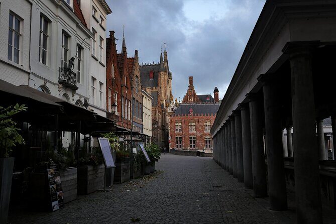 Across Bruges History Equals Fun with chocolate and waffle sample - FAQ