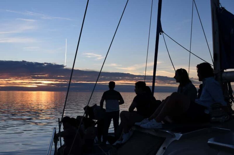 Adelaide: Glenelg Twilight Catamaran Cruise with Drink - What Makes This Cruise Special?
