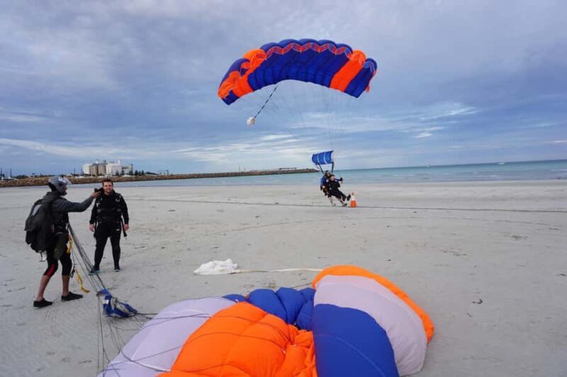 Adelaide: Tandem Skydive over Wallaroo Beach, Beach Landing - Key Points