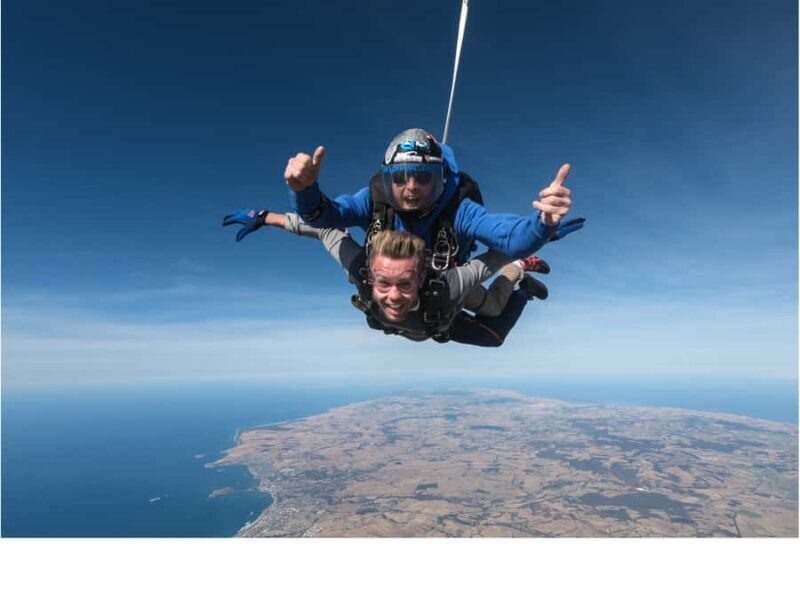 Adelaide: Tandem Skydiving over Lake Alexandrina - An Overview of the Skydiving Experience