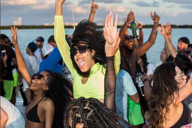 Adults only Hip Hop Sessions Boat Party Cancun - What Reviewers Say