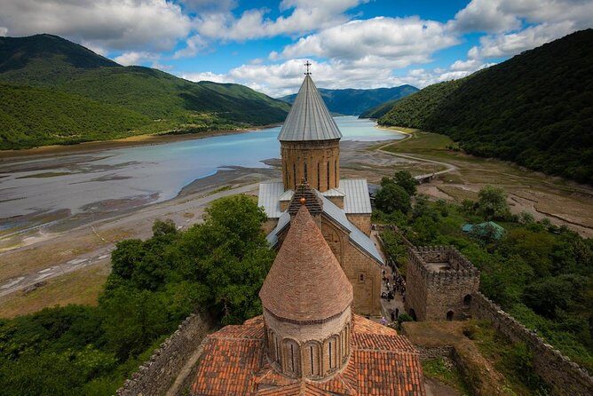 Adventure in Caucasus  Private Tour to Jinvali, Ananuri, Gudauri, Kazbegi - Who Is This Tour Best For?