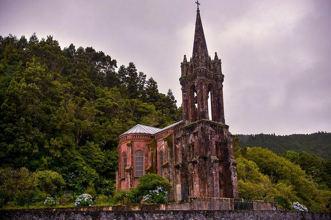 Adventure in the Furnas, with volcanoes, lagoons and tea plantations - Exploring São Miguel: What to Expect on the Tour