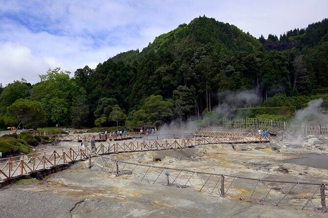 Adventure in the Furnas, with volcanoes, lagoons and tea plantations - Frequently Asked Questions