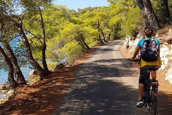 Adventure Sailing 4 Night Dubrovnik Cruise on the Huck Finn Cat - FAQ  