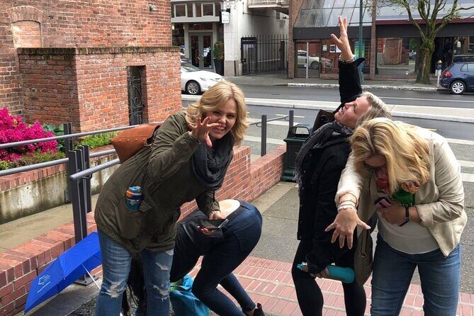 Adventurous Scavenger Hunt in Edmonton by 3Quest Challenge - Exploring Edmonton Through a Different Lens