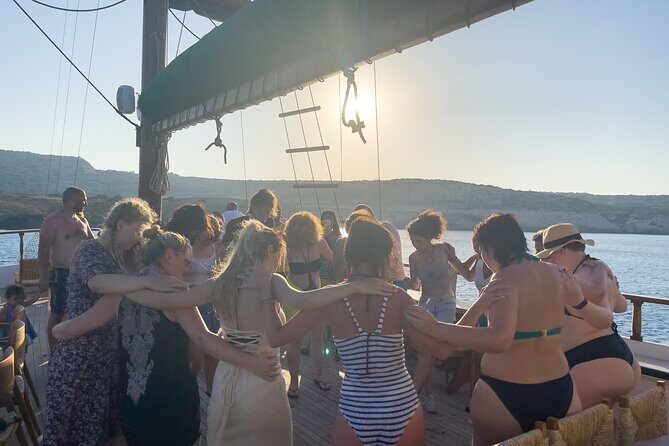 Aerosa Sunset Afternoon Guided Cruise with Dinner in Cyprus - The Pros and Cons