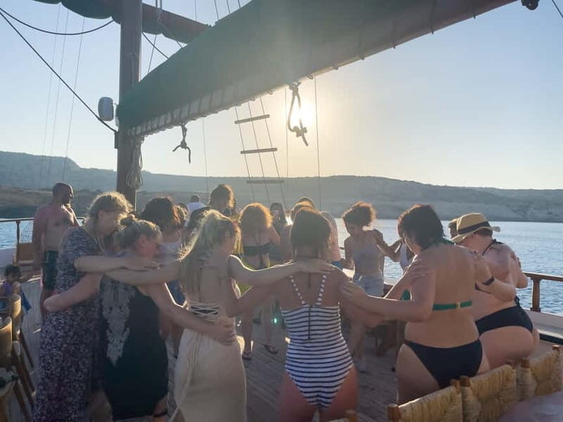 Aerosa Sunset at Protaras and Ayia Napa - Food, Drinks, and Onboard Comfort