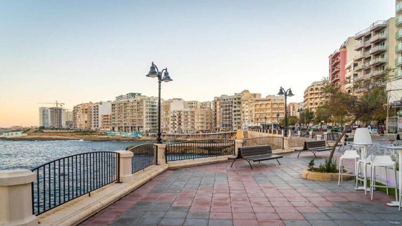 Afternoon Harbours Cruise with Guide and Roundtrip Transfers - Frequently Asked Questions