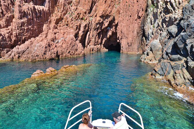 Afternoon in Scandola and creeks of Piana with stop in Girolata - Key Points