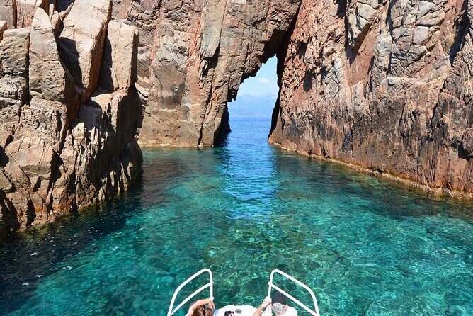 Afternoon in Scandola and creeks of Piana with stop in Girolata - FAQs