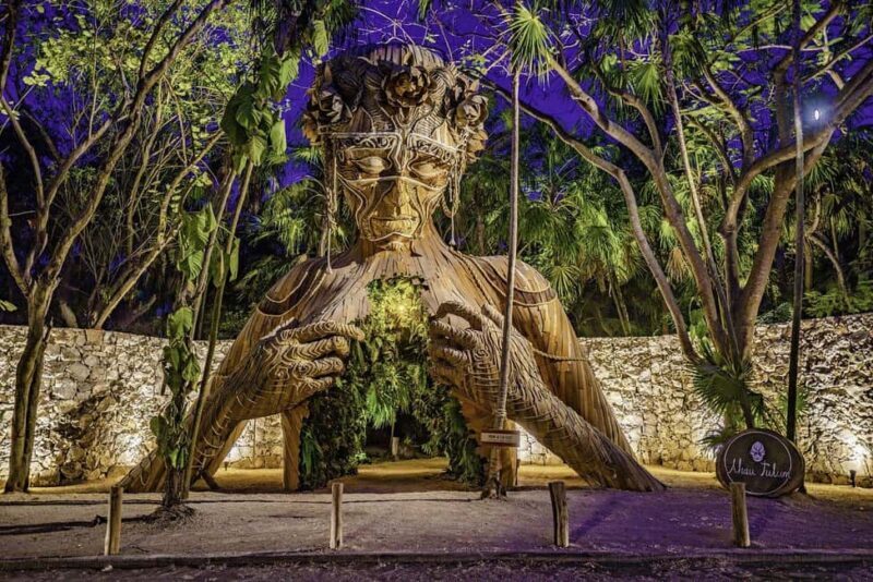 Ahau de Noche: Dinner under the stars and iconic art in Tulum - Who Should Consider This Tour?