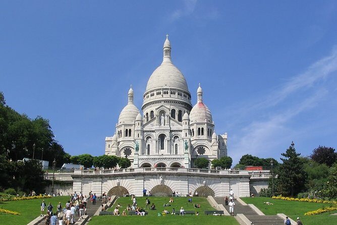 Airport Transfer: Paris Airport CDG to Paris City by Business Car - The Sum Up