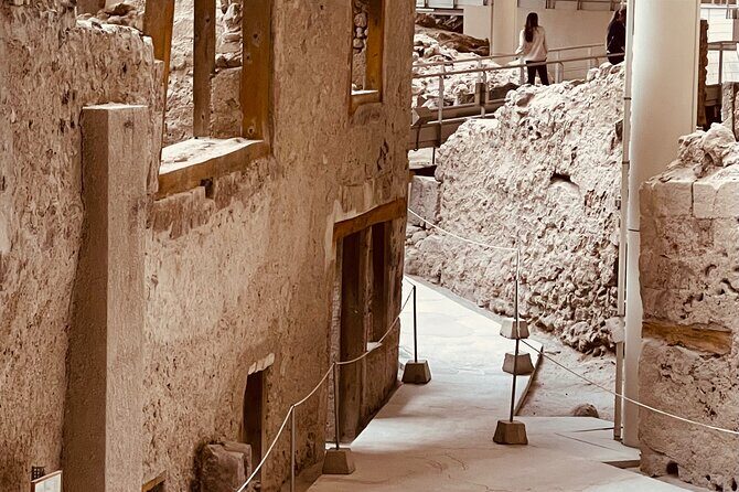 Akrotiri Family Treasure Hunt ,kid friendly Archeology Adventure - The Guide and Experience Quality