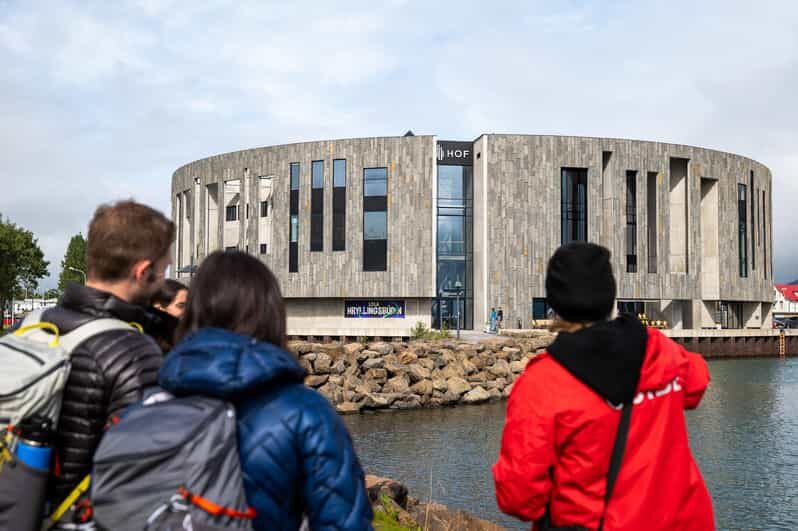Akureyri: City Walk with Local Food - FAQs