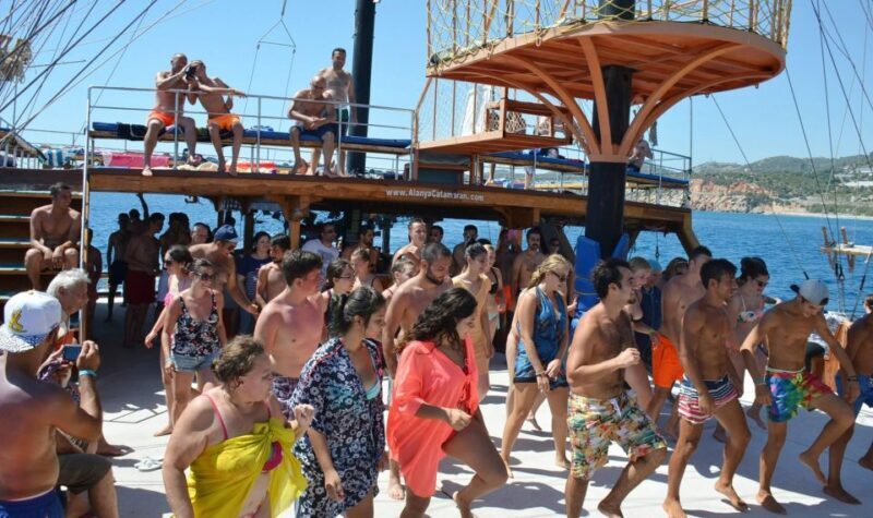 Alanya: Catamaran Boat Trip with Swim Stops and Sunbathing - FAQ