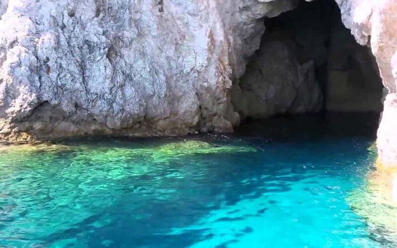 Alanya: Luxury Mega Pirate Boat W/ Lunch, Drinks & Transfer - Key Points