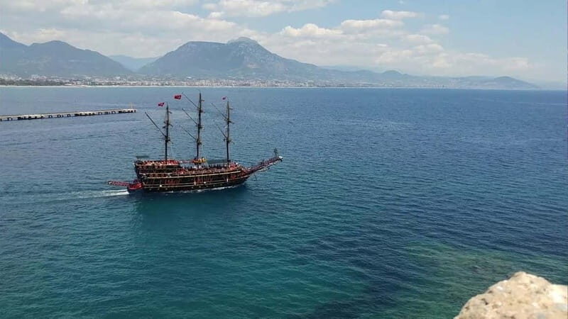 Alanya: Pirate Boat Party with Foam, Disco, Lunch & Drinks - Key Points