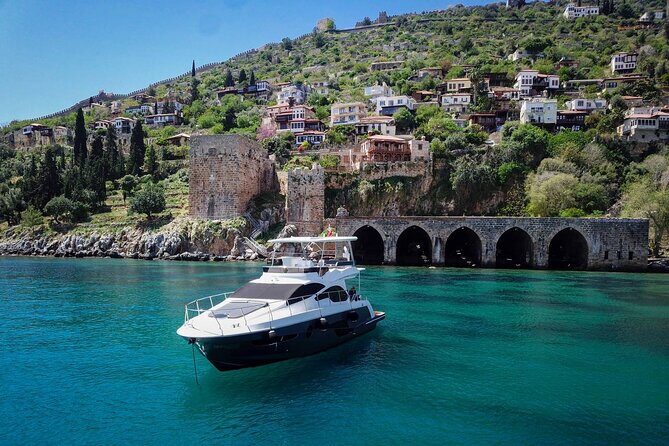 Alanya Private Yacht Tour with Lunch, Soft Beverage & Transfer - Key Points